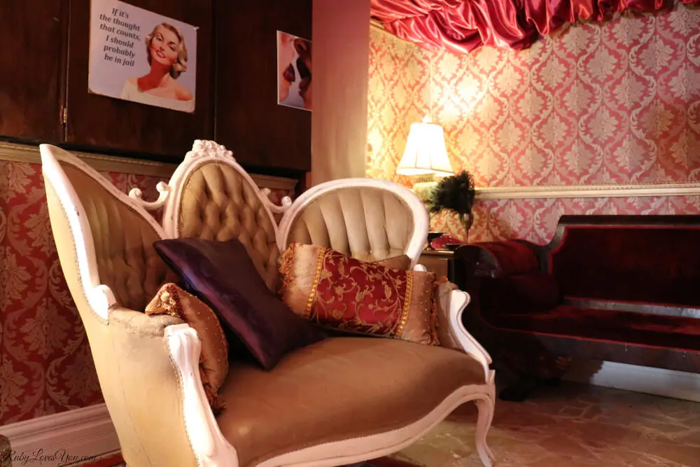 Explore The Seattle Dungeon Of Mistress Ruby Enraylls And Her Gear Seattle Dominatrix Ruby